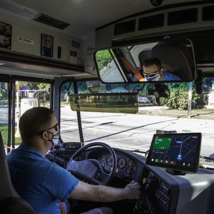 Suporte tablet para painel de ônibus - Automação 10